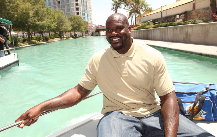 Ikona NBA O'Neal vysvětluje světu, proč věří, že Země je placatá | AC24.cz